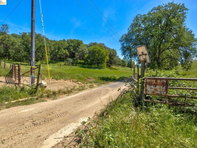 4780 Mary Harrison Mine Rd, Coulterville, CA 95311 | MLS #41131 | Compass