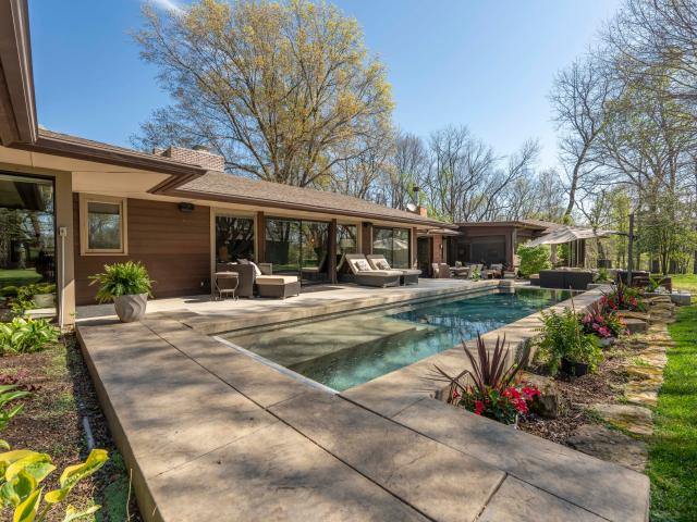 4780 E Farm Road 128