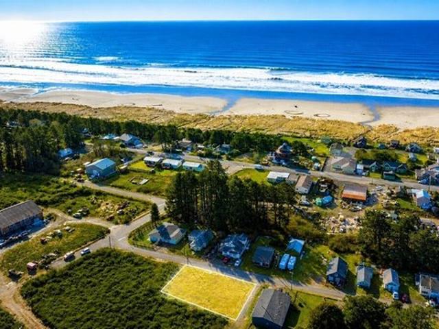 4780 Forwood Ave, Pacific Beach, WA 98571