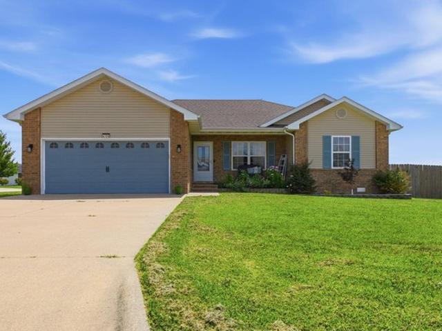 4780 Karlin Ln, Bolivar, MO 65613