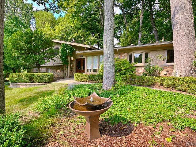 4780 Pickering Road