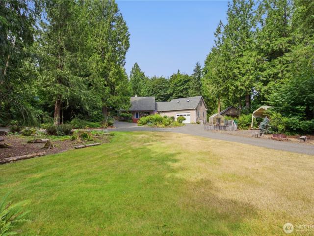 4782 NW Grover Lane
