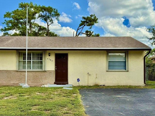 4783 Gladiator Cir, Greenacres, FL 33463