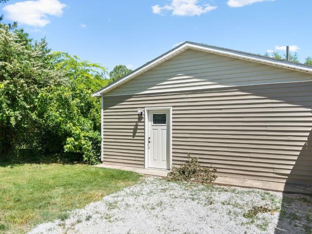 478 E Thompkins Ln, Unit B, Clarksville, TN 37043 | MLS #3183 | Compass