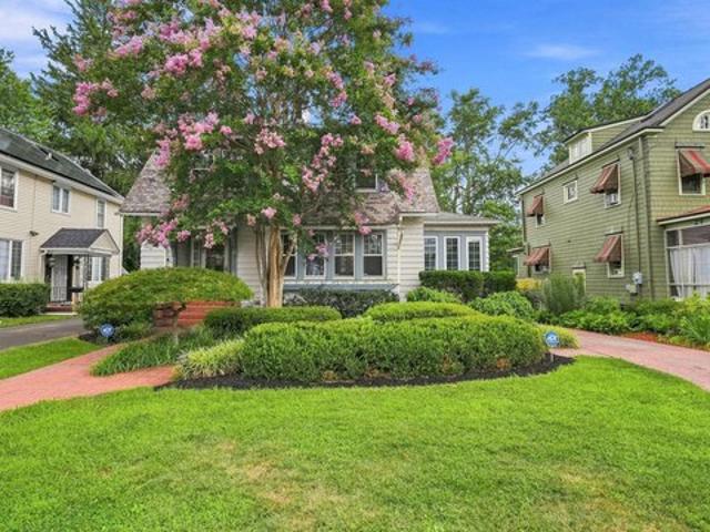 478 Parkway Ave, Ewing, NJ 08618