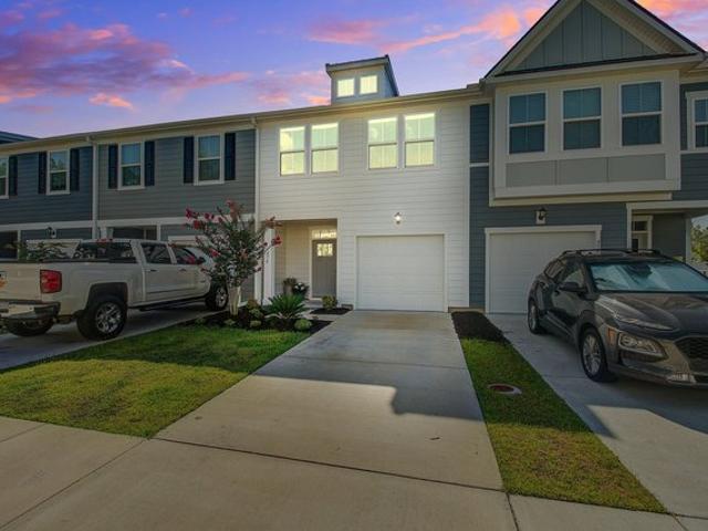 478 Trotters Ln, Moncks Corner, SC 29461