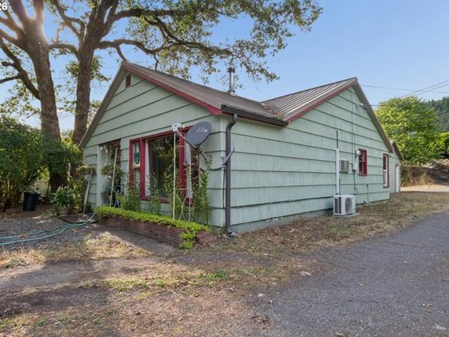 47947 W Commercial St, Oakridge, OR 97463