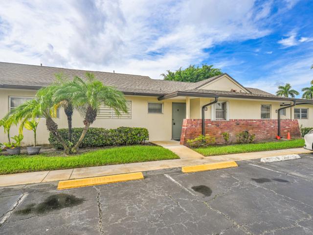 4796 Cresthaven Blvd, Unit B, West Palm Beach, FL 33415 | MLS #B26000 | Compass
