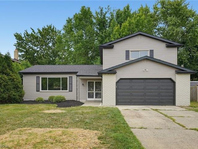 4796 Lindsey Ln, Richmond Heights, OH 44143