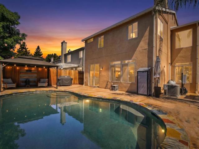 4798 Canopy Ln