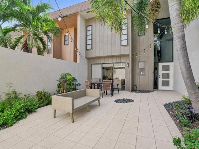 4799 NW 9th Ave, Deerfield Beach, FL 33064