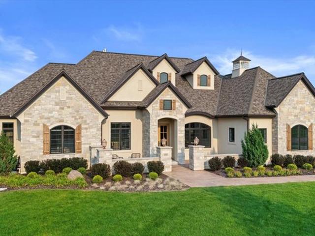 4790 Westridge Dr, Brookfield, WI 53045