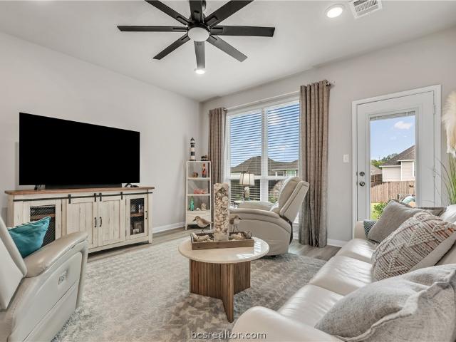4792 Holm Oak Road