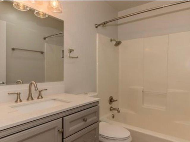 479 C St, Blaine, WA 98230