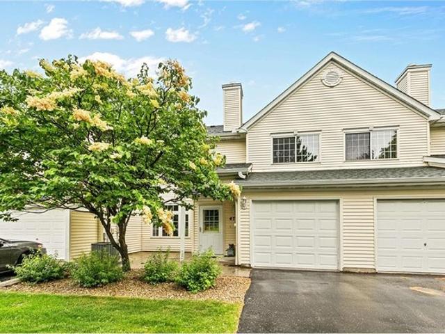 479 Aqua Cir, Lino Lakes, MN 55014