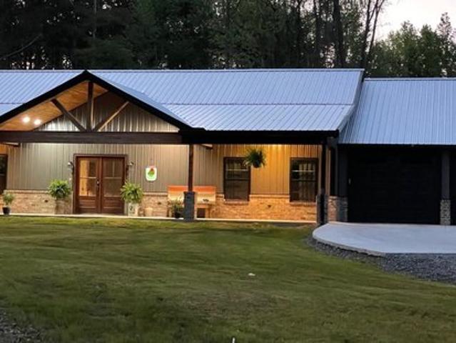 479 Bear Creek Trl, Union Grove, AL 35175