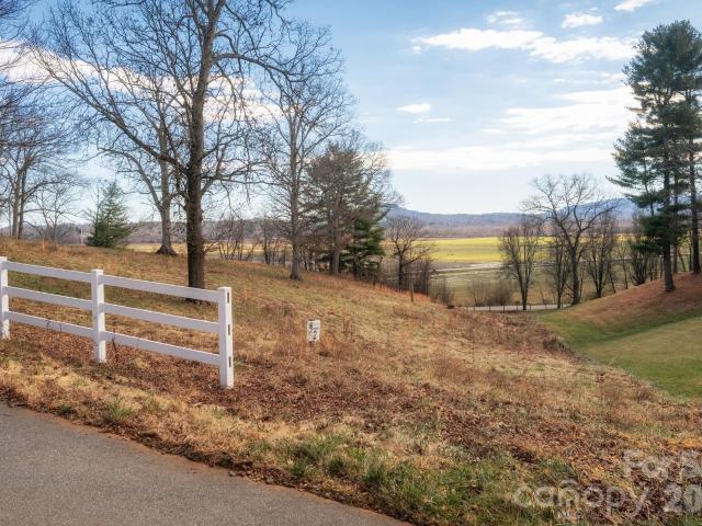 479 Nesbitt Dr, Unit 2, Mills River, NC 28759 | MLS #4337