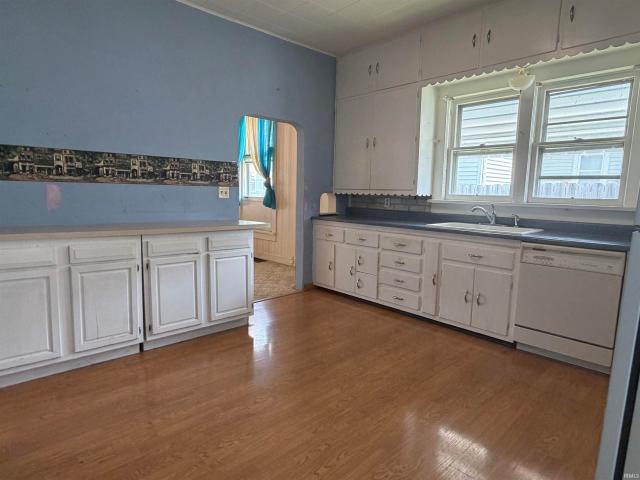 479 W 6th Street