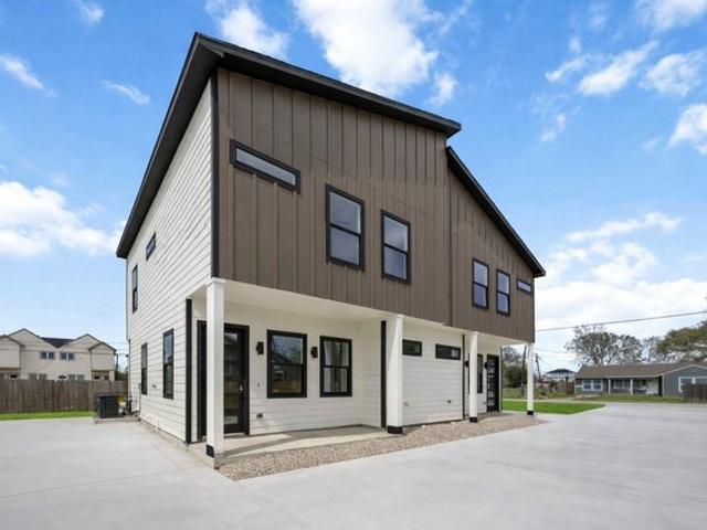 4804 Carmen St Unit A B, Houston, TX 77033