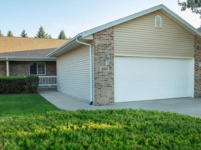 4805 Briarwood Dr, Cedar Falls, IA 50613