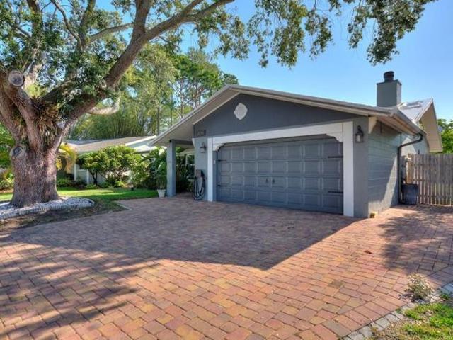 4805 Cypress Tree Dr, Tampa, FL 33624