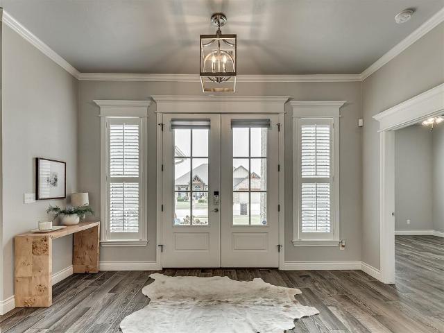 4805 Hambletonian Lane