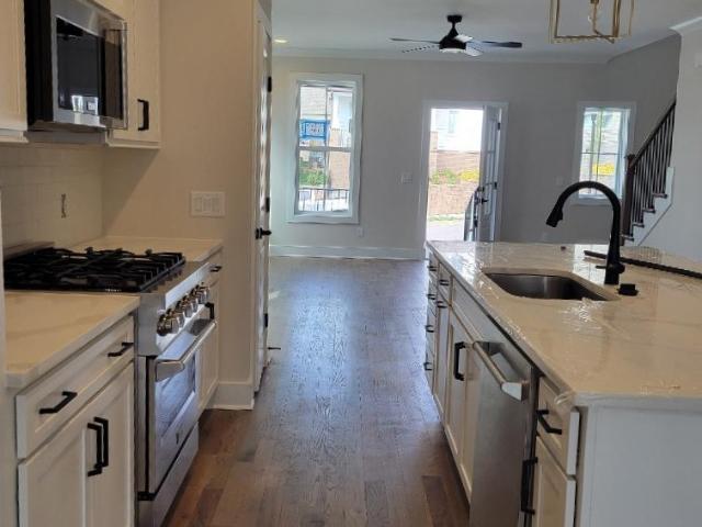 4805 Kintore Dr