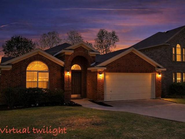 4805 Summer Oaks Ln, Fort Worth, TX 76123