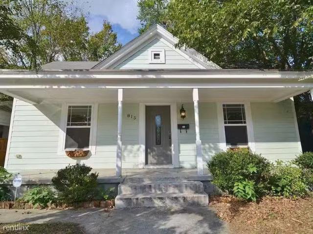 48064448 815 E Davie St