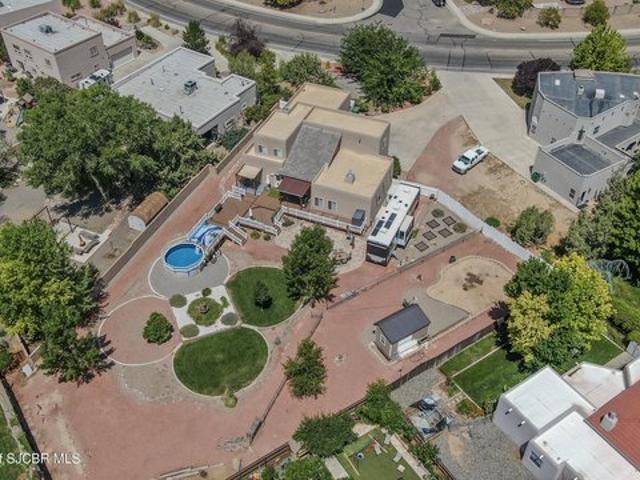 4806 N Dustin Ave, Farmington, NM 87401