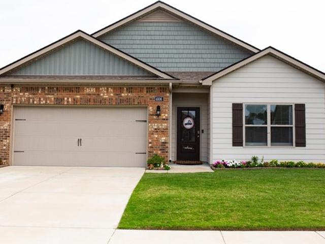 4806 Barrett Oaks Dr, Millington, TN 38053