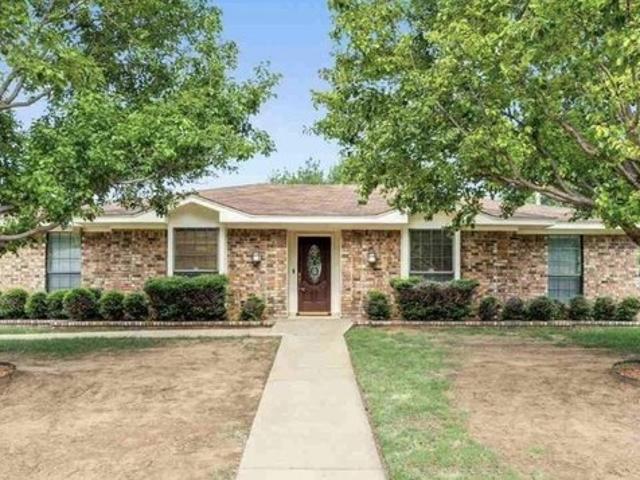 4806 Royal Oak St, Wichita Falls, TX 76308