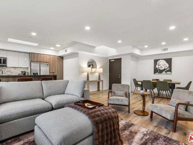 4806 Sylmar Ave PENTHOUSE PH2