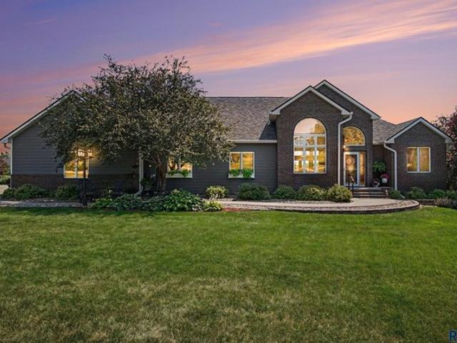 48071 Sun Meadow Ct, Sioux Falls, SD 57108