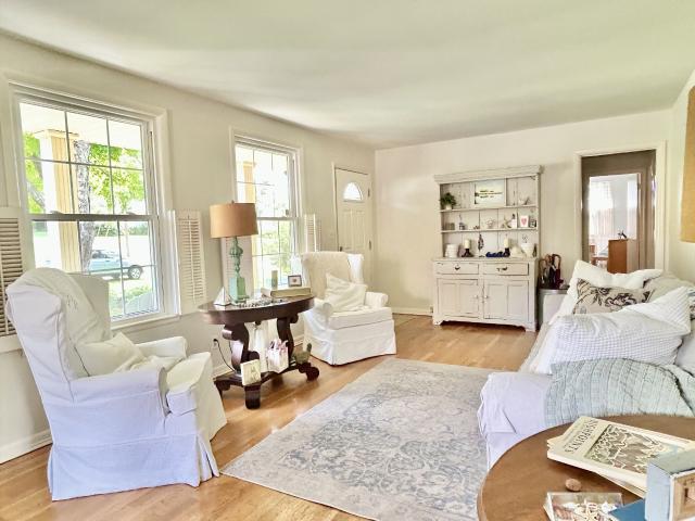4807 Arden Dr