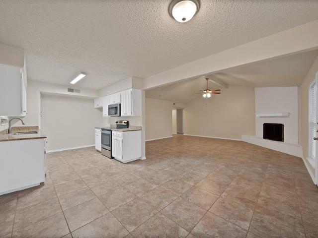 4807 Crestmont Ct, Arlington, TX 76017 | MLS #21333