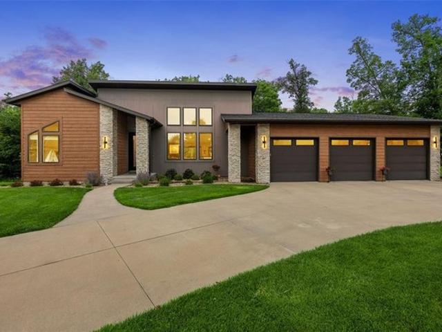 4807 Keystone Rdg SE, Cedar Rapids, IA 52403