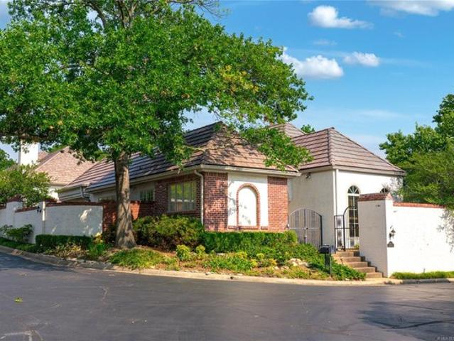 4807 S Yorktown Ct, Tulsa, OK 74105