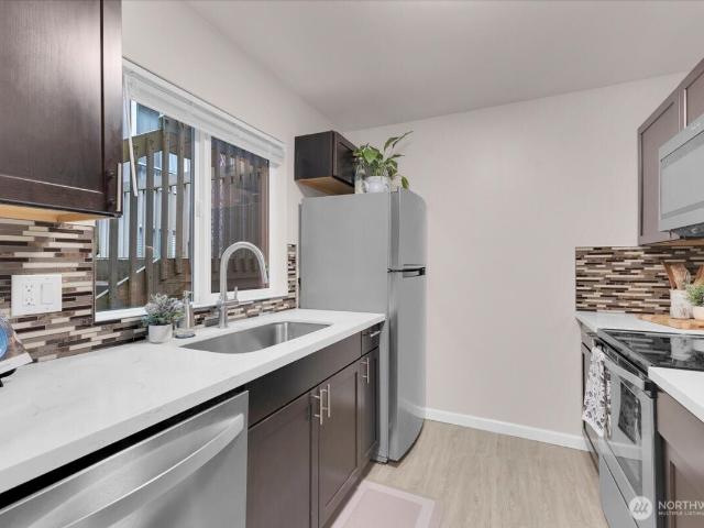 4807 th Street SW # E103