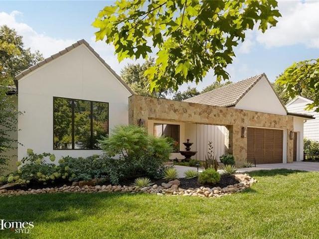 4807 W 64th St, Prairie Village, KS 66208
