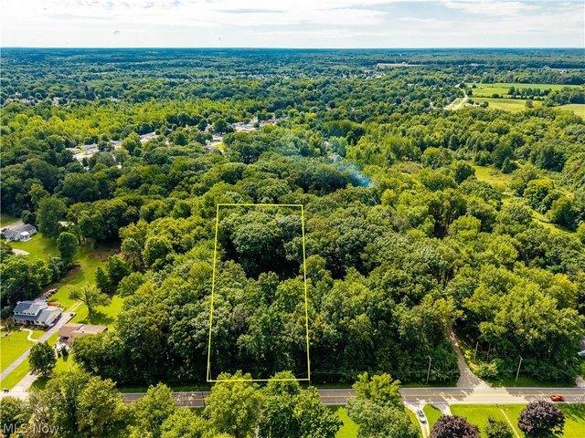 48081 N Ridge Rd, Amherst, OH 44001