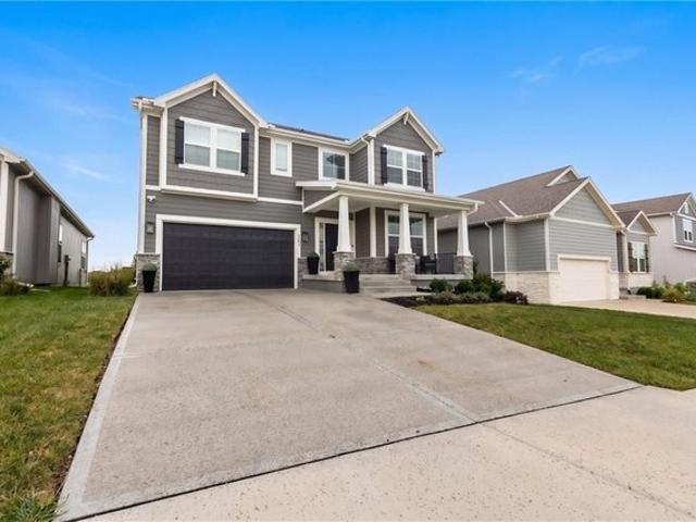 4808 SW Beckham Rd, Lee's Summit, MO 64083