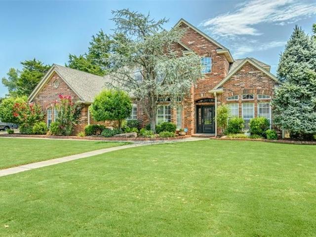 4808 S Lake Dr, Norman, OK 73072