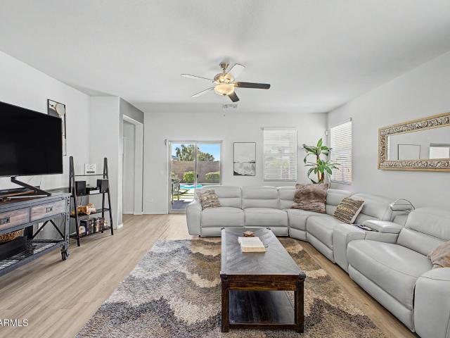 4809 e fire opal lane