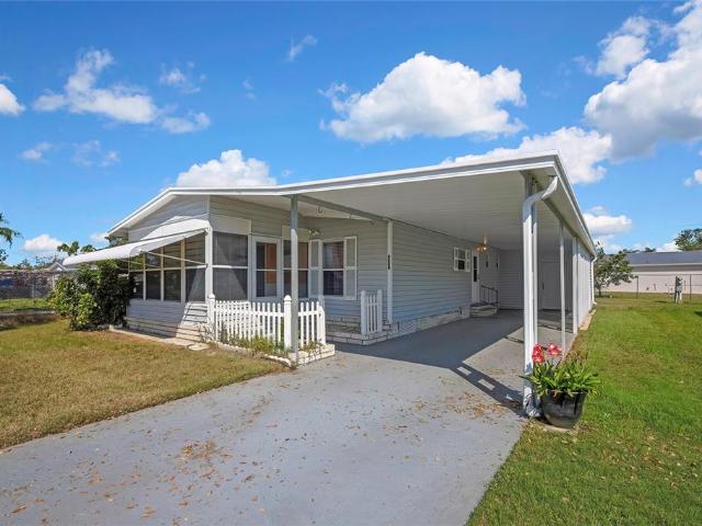 4809 Empress Ln, Holiday, FL 34690 | MLS #TB8485 | Compass