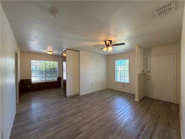 4809 Lavaca Drive 1