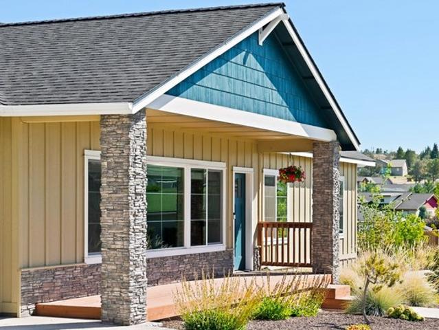 4809 SW Yew Pl, Redmond, OR 97756