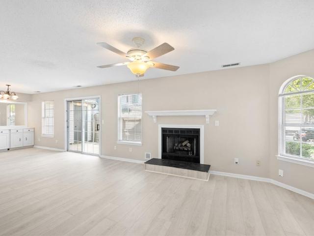 4809 Shallowford CIR