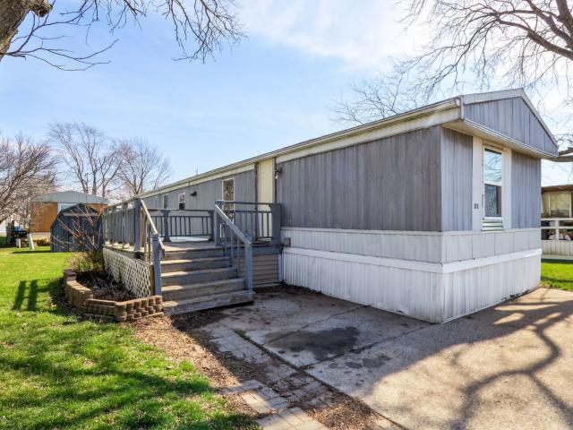 4809 W Windsor Rd, Unit D18, Champaign, IL 61822 | MLS #12612 | Compass