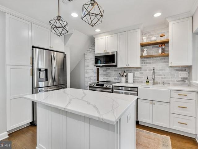 4809 28th St S, Arlington, VA 22206